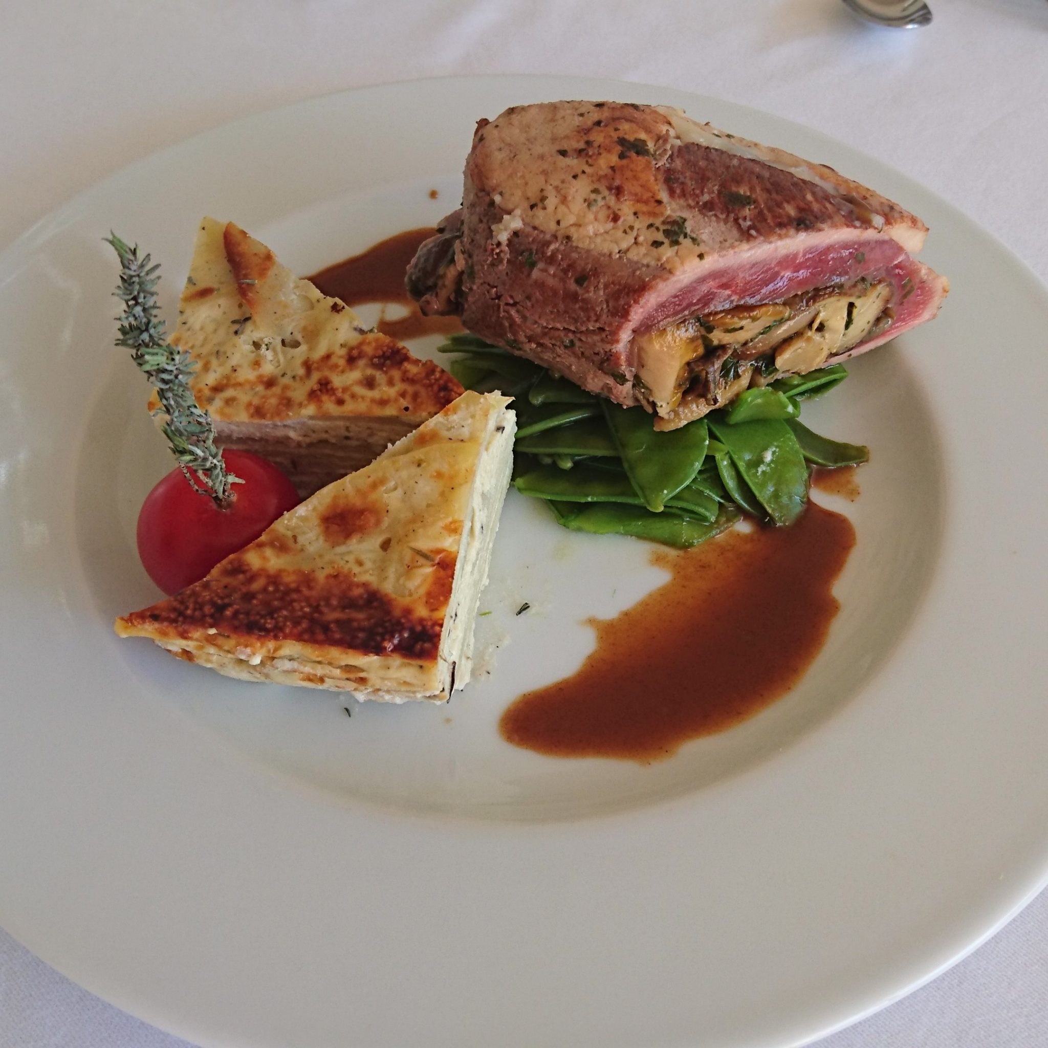 Magret de canard farci aux cèpes - Elyse Traiteur